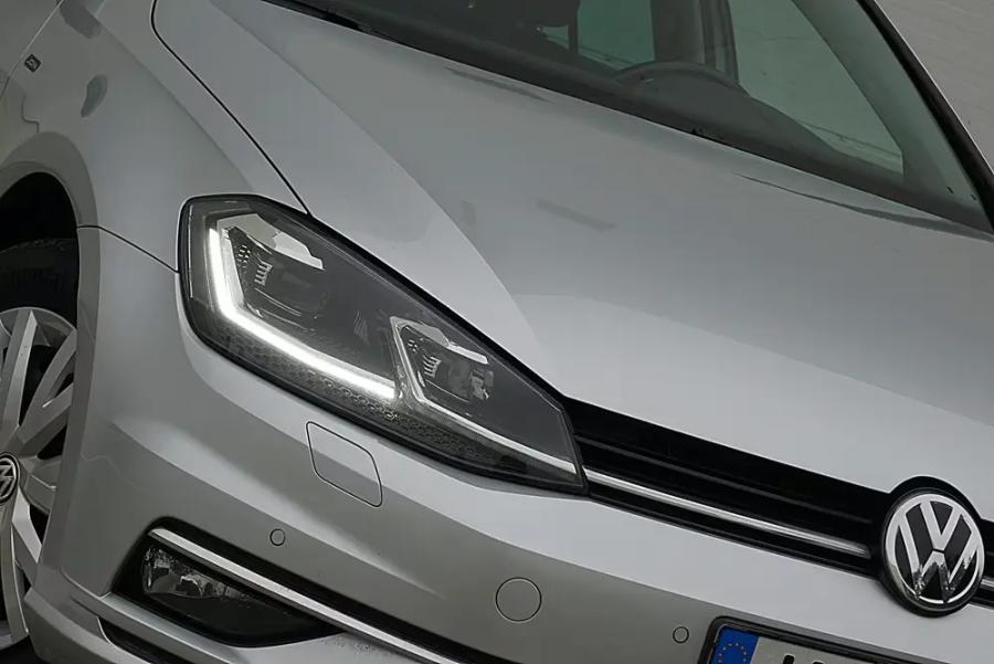 Grey Volkswagen Golf 2019 in Riga, with an engine capacity of 2.00 L and mileage of 278 thousand km for 9700 €, photo 1 on AUTOMOTO.COM.LV
