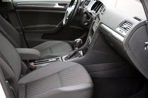Grey Volkswagen Golf 2019 in Riga, with an engine capacity of 2.00 L and mileage of 278 thousand km for 9700 €, photo 11 on AUTOMOTO.COM.LV
