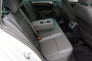 Grey Volkswagen Golf 2019 in Riga, with an engine capacity of 2.00 L and mileage of 278 thousand km for 9700 €, photo 13 on AUTOMOTO.COM.LV