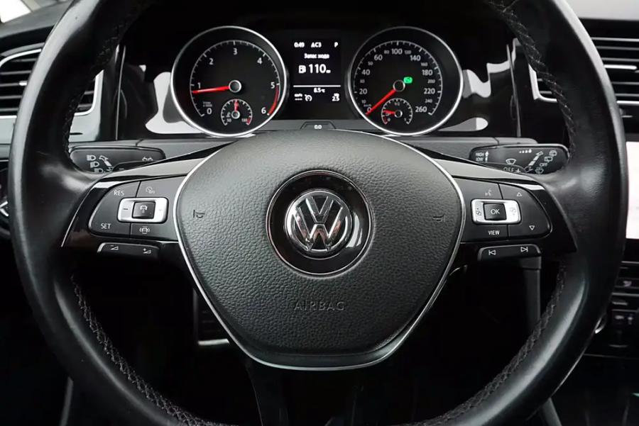 Grey Volkswagen Golf 2019 in Riga, with an engine capacity of 2.00 L and mileage of 278 thousand km for 9700 €, photo 16 on AUTOMOTO.COM.LV