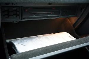 Grey Volkswagen Golf 2019 in Riga, with an engine capacity of 2.00 L and mileage of 278 thousand km for 9700 €, photo 24 on AUTOMOTO.COM.LV