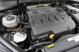 Grey Volkswagen Golf 2019 in Riga, with an engine capacity of 2.00 L and mileage of 278 thousand km for 9700 €, photo 26 on AUTOMOTO.COM.LV