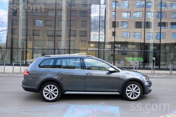 Grey Volkswagen Golf 2019 in Riga, with an engine capacity of 2.00 L and mileage of 143 thousand km for 13450 €, photo 3 on AUTOMOTO.COM.LV
