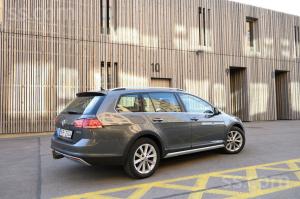 Pelēks Volkswagen Golf 2019 Rīga, ar dzinēja tilpumu 2.00 L un nobraukumu 143 tūkst. km par 13450 €, foto 6 vietnē AUTOMOTO.COM.LV