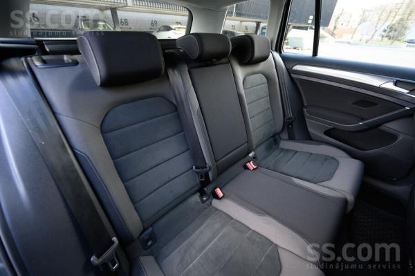 Grey Volkswagen Golf 2019 in Riga, with an engine capacity of 2.00 L and mileage of 143 thousand km for 13450 €, photo 8 on AUTOMOTO.COM.LV