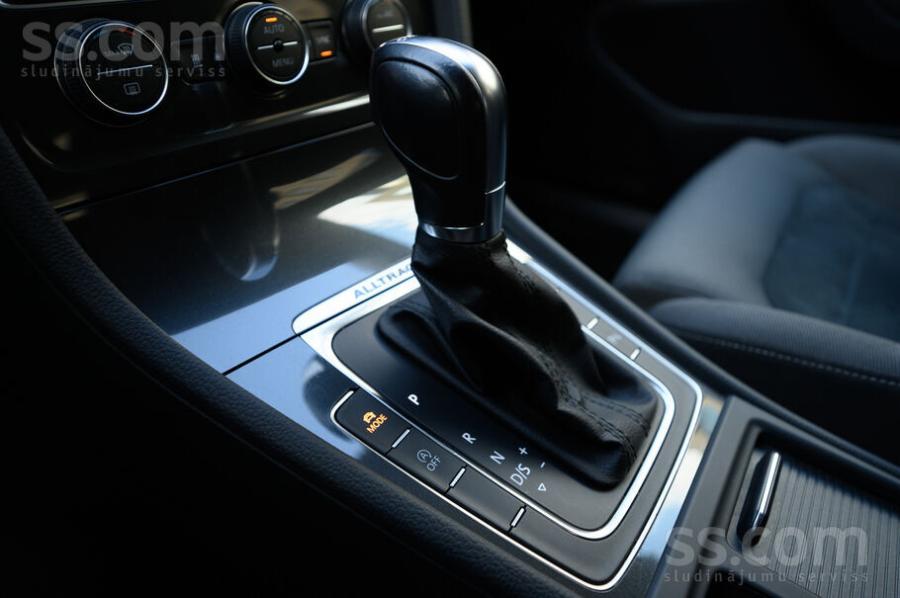 Pelēks Volkswagen Golf 2019 Rīga, ar dzinēja tilpumu 2.00 L un nobraukumu 143 tūkst. km par 13450 €, foto 20 vietnē AUTOMOTO.COM.LV