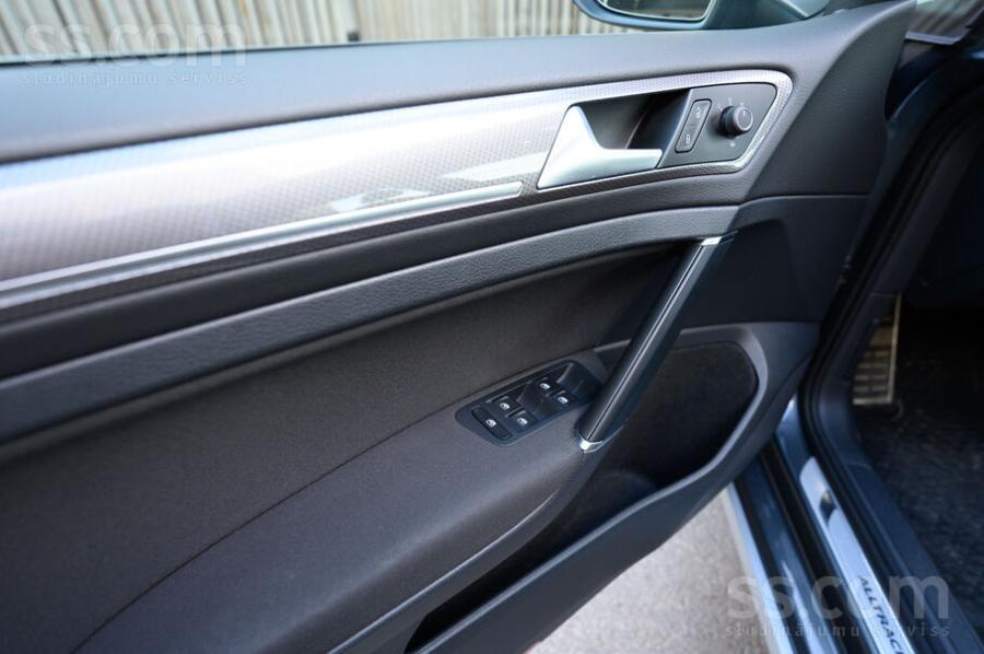 Pelēks Volkswagen Golf 2019 Rīga, ar dzinēja tilpumu 2.00 L un nobraukumu 143 tūkst. km par 13450 €, foto 21 vietnē AUTOMOTO.COM.LV