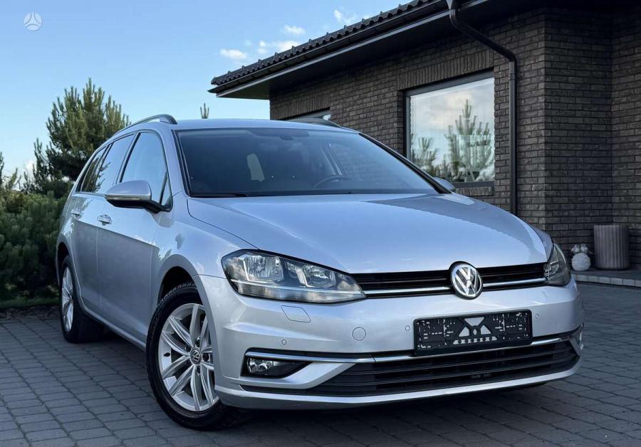 Grey Volkswagen Golf 2019 in Kaunas, with an engine capacity of 1.60 L and mileage of 241 thousand km for 7990 €, photo 1 on AUTOMOTO.COM.LV
