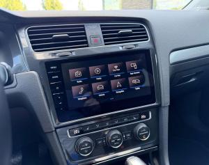 Grey Volkswagen Golf 2019 in Kaunas, with an engine capacity of 1.60 L and mileage of 241 thousand km for 7990 €, photo 24 on AUTOMOTO.COM.LV