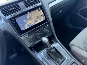 Grey Volkswagen Golf 2019 in Kaunas, with an engine capacity of 1.60 L and mileage of 241 thousand km for 7990 €, photo 27 on AUTOMOTO.COM.LV
