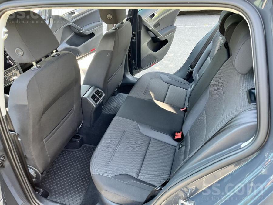Pelēks Volkswagen Golf 2019 Rīga, ar dzinēja tilpumu 1.50 L un nobraukumu 139 tūkst. km par 10200 €, foto 8 vietnē AUTOMOTO.COM.LV