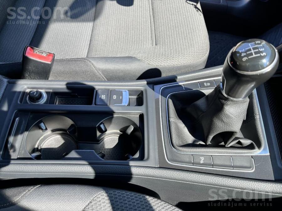 Pelēks Volkswagen Golf 2019 Rīga, ar dzinēja tilpumu 1.50 L un nobraukumu 139 tūkst. km par 10200 €, foto 14 vietnē AUTOMOTO.COM.LV
