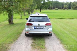 Grey Volkswagen Golf 2019 in Gulbene, with an engine capacity of 2.00 L and mileage of 239 thousand km for 10500 €, photo 3 on AUTOMOTO.COM.LV