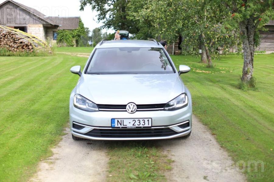 Grey Volkswagen Golf 2019 in Gulbene, with an engine capacity of 2.00 L and mileage of 239 thousand km for 10500 €, photo 8 on AUTOMOTO.COM.LV