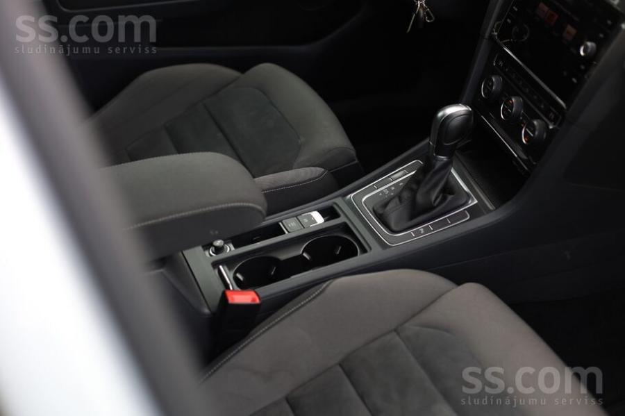 Grey Volkswagen Golf 2019 in Gulbene, with an engine capacity of 2.00 L and mileage of 239 thousand km for 10500 €, photo 17 on AUTOMOTO.COM.LV