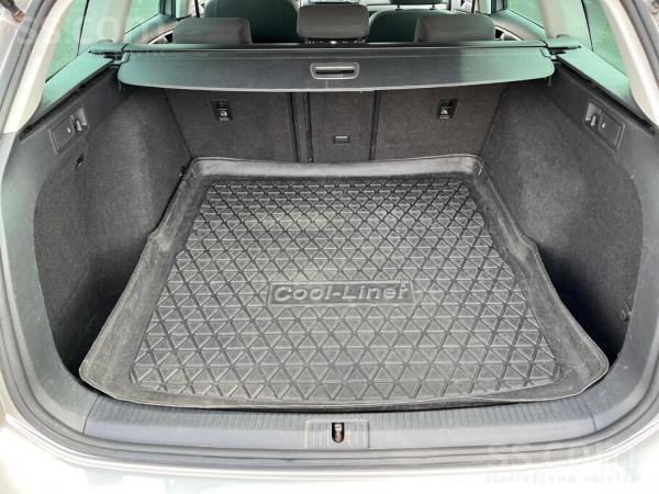 Grey Volkswagen Golf 2019 in Riga, with an engine capacity of 1.50 L and mileage of 269 thousand km for 8990 €, photo 10 on AUTOMOTO.COM.LV