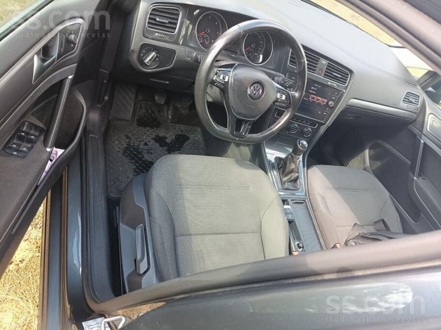 Pelēks Volkswagen Golf 2019 Daugavpils, ar dzinēja tilpumu 1.60 L un nobraukumu 239 tūkst. km par 8500 €, foto 15 vietnē AUTOMOTO.COM.LV