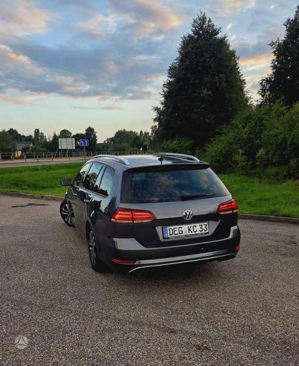 Pelēks Volkswagen Golf 2019 Viļņa, ar dzinēja tilpumu 1.97 L un nobraukumu 260 tūkst. km par 11500 €, foto 5 vietnē AUTOMOTO.COM.LV