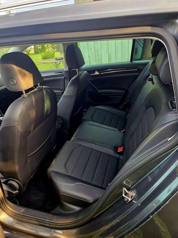 Pelēks Volkswagen Golf 2019 Viļņa, ar dzinēja tilpumu 1.97 L un nobraukumu 260 tūkst. km par 11500 €, foto 11 vietnē AUTOMOTO.COM.LV