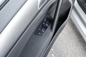 Grey Volkswagen Golf 2019 in Riga, with an engine capacity of 1.50 L and mileage of 153 thousand km for 9850 €, photo 10 on AUTOMOTO.COM.LV