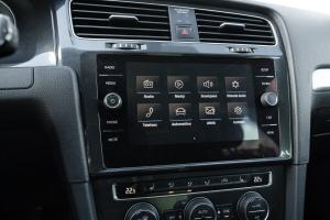 Grey Volkswagen Golf 2019 in Riga, with an engine capacity of 1.50 L and mileage of 153 thousand km for 9850 €, photo 15 on AUTOMOTO.COM.LV