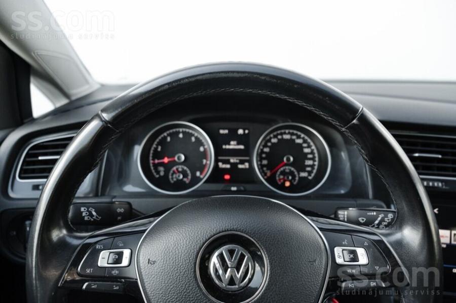 Grey Volkswagen Golf 2019 in Riga, with an engine capacity of 1.50 L and mileage of 153 thousand km for 9850 €, photo 12 on AUTOMOTO.COM.LV