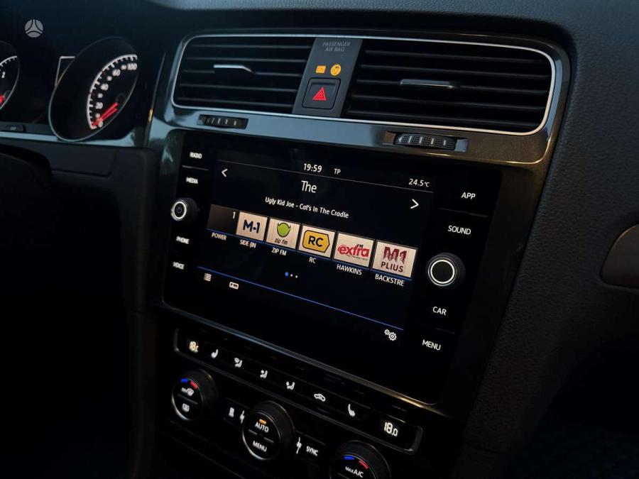 Grey Volkswagen Golf 2019 in Vilnius, with an engine capacity of 1.60 L and mileage of 162 thousand km for 9500 €, photo 9 on AUTOMOTO.COM.LV