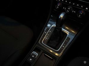 Grey Volkswagen Golf 2019 in Vilnius, with an engine capacity of 1.60 L and mileage of 162 thousand km for 9500 €, photo 10 on AUTOMOTO.COM.LV