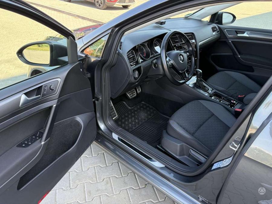 Pelēks Volkswagen Golf 2019 Kauņa, ar dzinēja tilpumu 1.97 L un nobraukumu 300 tūkst. km par 9800 €, foto 11 vietnē AUTOMOTO.COM.LV