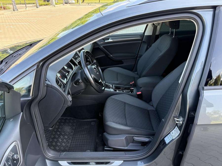 Pelēks Volkswagen Golf 2019 Kauņa, ar dzinēja tilpumu 1.97 L un nobraukumu 300 tūkst. km par 9800 €, foto 12 vietnē AUTOMOTO.COM.LV