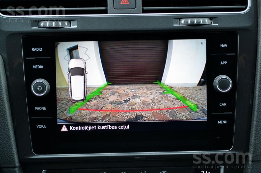 Grey Volkswagen Golf 2019 in Tukums, with an engine capacity of 1.60 L and mileage of 223 thousand km for 9990 €, photo 14 on AUTOMOTO.COM.LV
