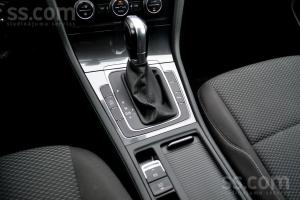 Grey Volkswagen Golf 2019 in Tukums, with an engine capacity of 1.60 L and mileage of 223 thousand km for 9990 €, photo 20 on AUTOMOTO.COM.LV