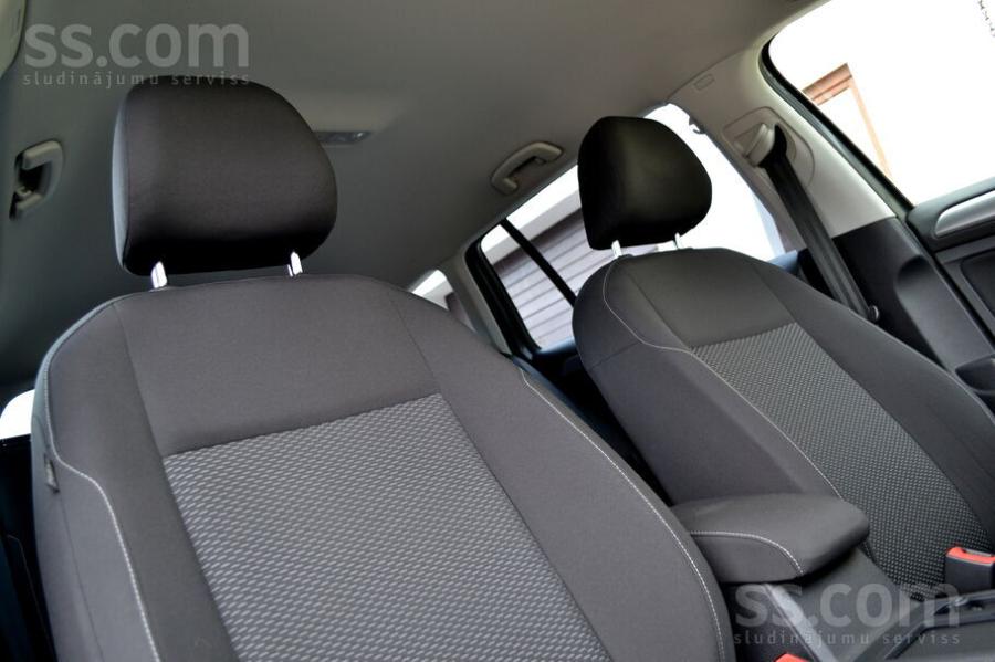 Grey Volkswagen Golf 2019 in Tukums, with an engine capacity of 1.60 L and mileage of 223 thousand km for 9990 €, photo 28 on AUTOMOTO.COM.LV