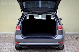 Grey Volkswagen Golf 2019 in Tukums, with an engine capacity of 1.60 L and mileage of 223 thousand km for 9990 €, photo 30 on AUTOMOTO.COM.LV