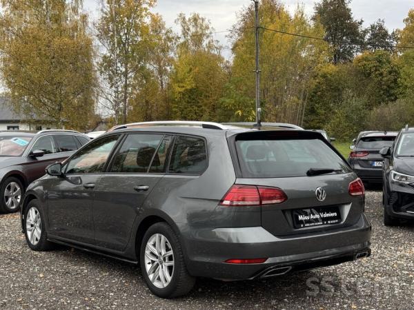 Volkswagen Golf 2019 in Valmiera on AUTOMOTO.COM.LV Grey Volkswagen Golf 2019 in Valmiera, with an engine capacity of 2.00 L and mileage of 216 thousand km for 11900 €, photo 5 on AUTOMOTO.COM.LV