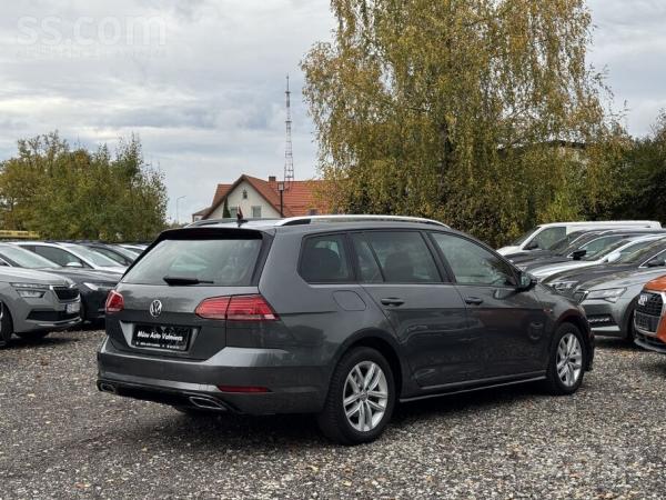Volkswagen Golf 2019 in Valmiera on AUTOMOTO.COM.LV Grey Volkswagen Golf 2019 in Valmiera, with an engine capacity of 2.00 L and mileage of 216 thousand km for 11900 €, photo 7 on AUTOMOTO.COM.LV