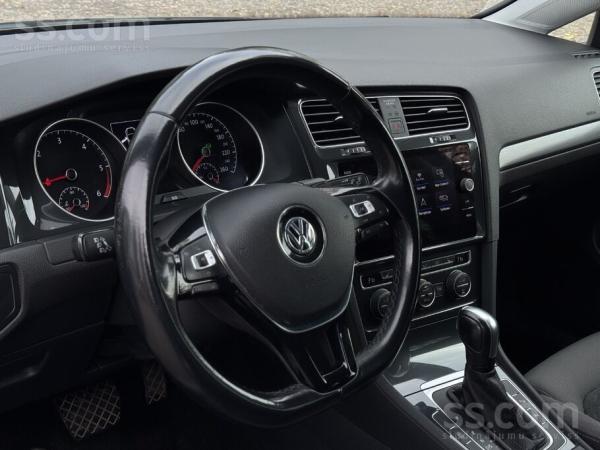 Volkswagen Golf 2019 in Valmiera on AUTOMOTO.COM.LV Grey Volkswagen Golf 2019 in Valmiera, with an engine capacity of 2.00 L and mileage of 216 thousand km for 11900 €, photo 9 on AUTOMOTO.COM.LV