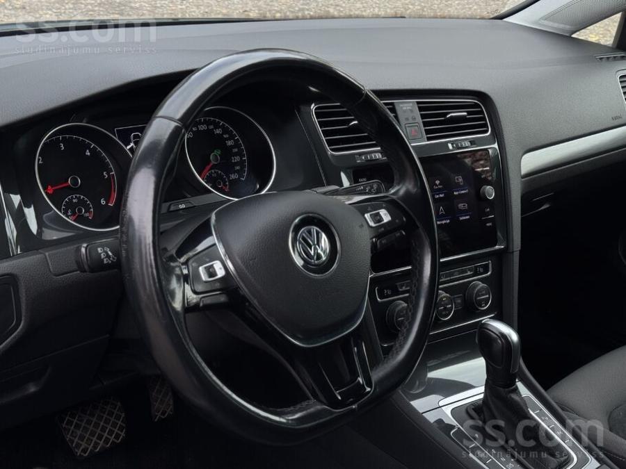 Grey Volkswagen Golf 2019 in Valmiera, with an engine capacity of 2.00 L and mileage of 216 thousand km for 11900 €, photo 9 on AUTOMOTO.COM.LV