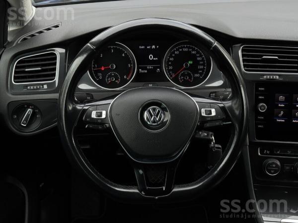 Volkswagen Golf 2019 in Valmiera on AUTOMOTO.COM.LV Grey Volkswagen Golf 2019 in Valmiera, with an engine capacity of 2.00 L and mileage of 216 thousand km for 11900 €, photo 10 on AUTOMOTO.COM.LV