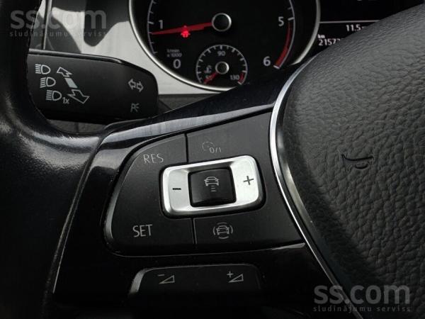 Volkswagen Golf 2019 in Valmiera on AUTOMOTO.COM.LV Grey Volkswagen Golf 2019 in Valmiera, with an engine capacity of 2.00 L and mileage of 216 thousand km for 11900 €, photo 11 on AUTOMOTO.COM.LV