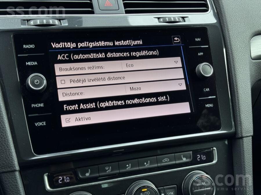 Grey Volkswagen Golf 2019 in Valmiera, with an engine capacity of 2.00 L and mileage of 216 thousand km for 11900 €, photo 14 on AUTOMOTO.COM.LV
