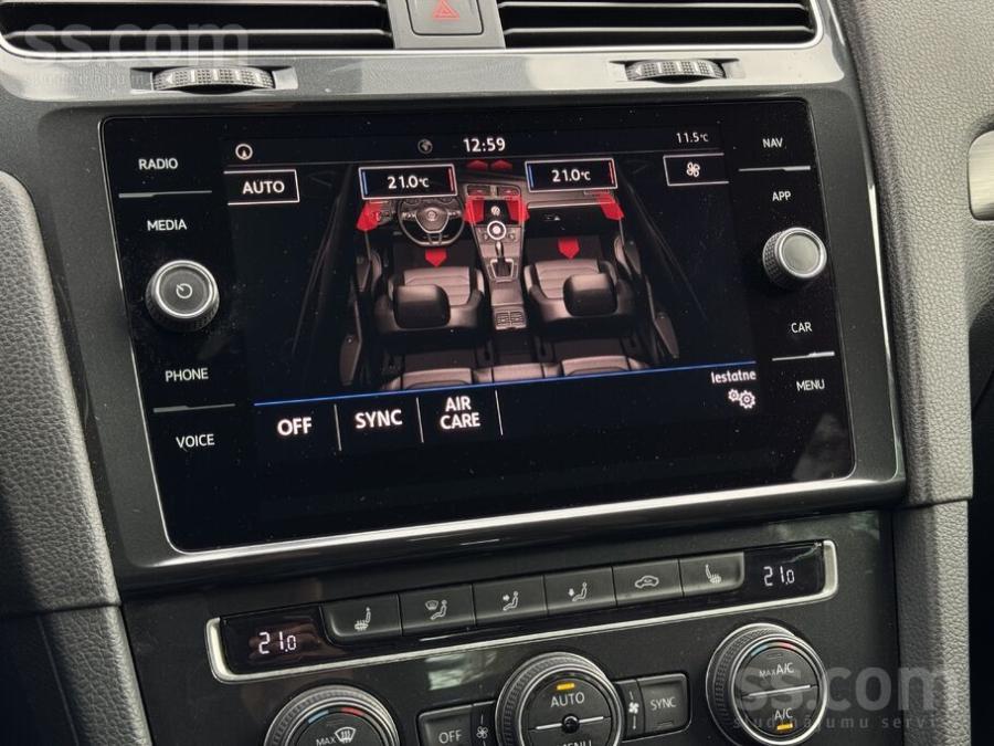Grey Volkswagen Golf 2019 in Valmiera, with an engine capacity of 2.00 L and mileage of 216 thousand km for 11900 €, photo 16 on AUTOMOTO.COM.LV