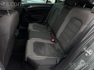 Grey Volkswagen Golf 2019 in Valmiera, with an engine capacity of 2.00 L and mileage of 216 thousand km for 11900 €, photo 20 on AUTOMOTO.COM.LV