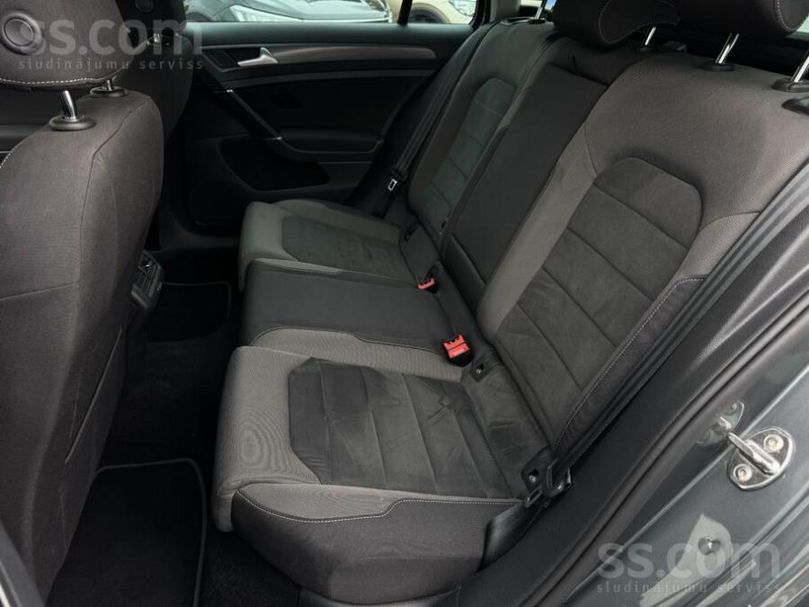 Grey Volkswagen Golf 2019 in Valmiera, with an engine capacity of 2.00 L and mileage of 216 thousand km for 11900 €, photo 20 on AUTOMOTO.COM.LV