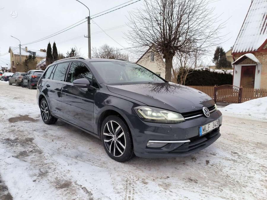Grey Volkswagen Golf 2020 in Siauliai, with an engine capacity of 1.97 L and mileage of 247 thousand km for 8700 €, photo 2 on AUTOMOTO.COM.LV
