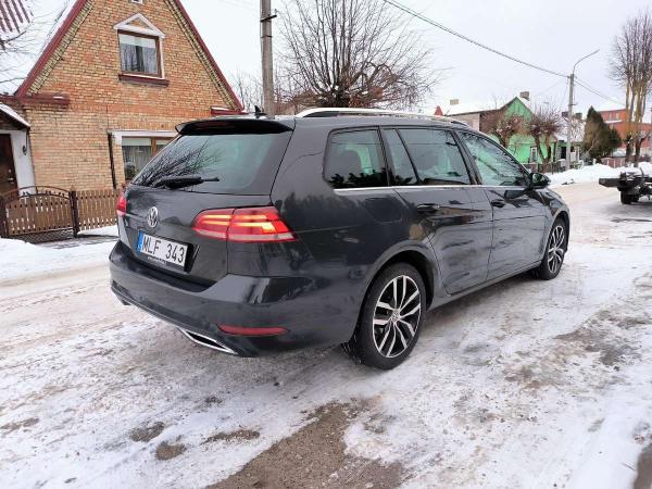 Grey Volkswagen Golf 2020 in Siauliai, with an engine capacity of 1.97 L and mileage of 247 thousand km for 8700 €, photo 3 on AUTOMOTO.COM.LV