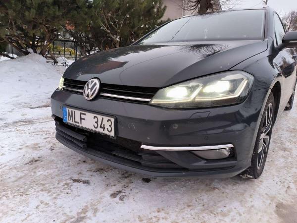 Grey Volkswagen Golf 2020 in Siauliai, with an engine capacity of 1.97 L and mileage of 247 thousand km for 8700 €, photo 5 on AUTOMOTO.COM.LV
