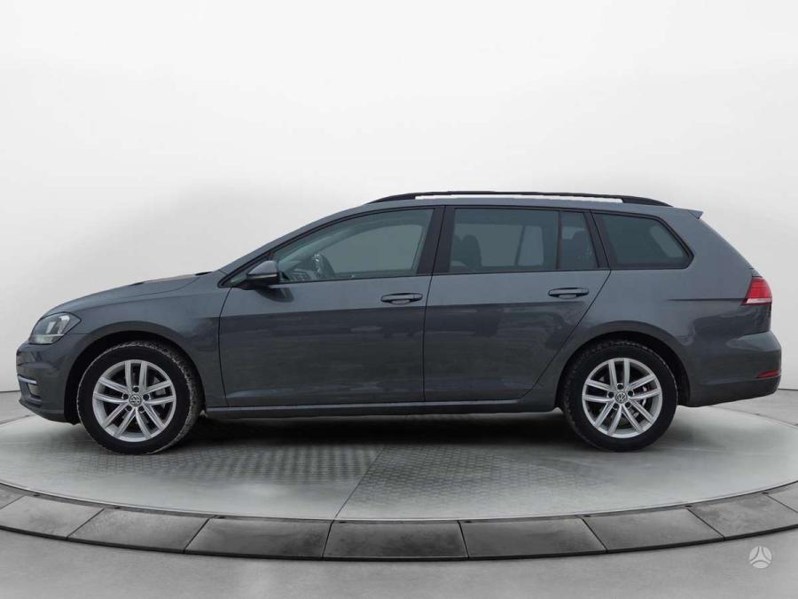 Grey Volkswagen Golf 2020 in Klaipeda, with an engine capacity of 1.50 L and mileage of 165 thousand km for 12900 €, photo 4 on AUTOMOTO.COM.LV