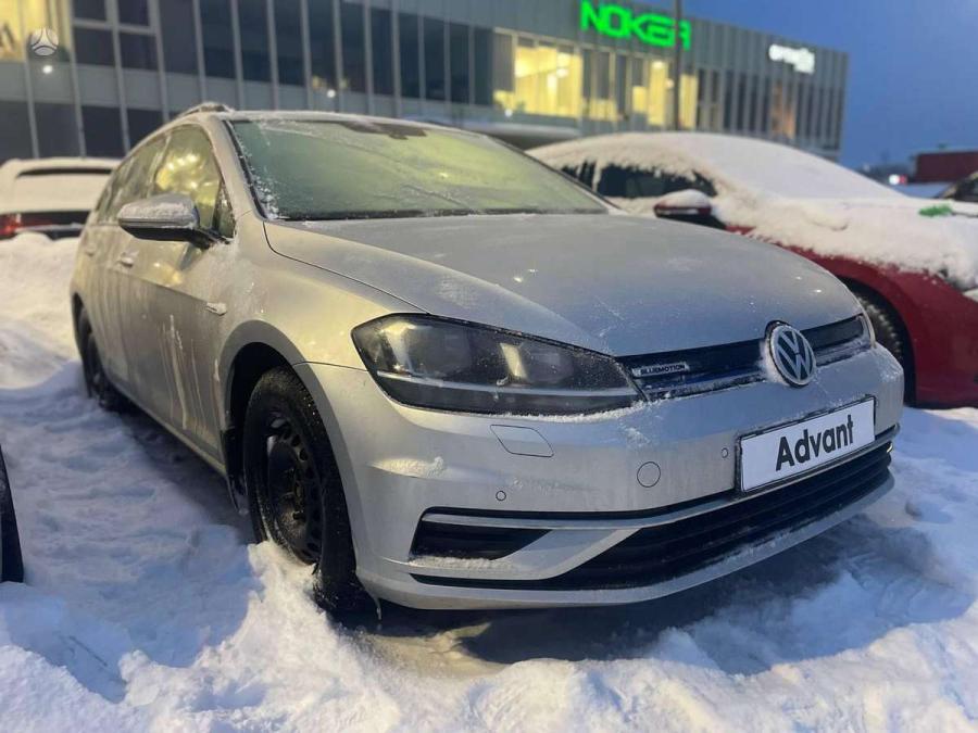 Pelēks Volkswagen Golf 2020 Viļņa, ar dzinēja tilpumu 1.50 L un nobraukumu 139 tūkst. km par 12463 €, foto 3 vietnē AUTOMOTO.COM.LV