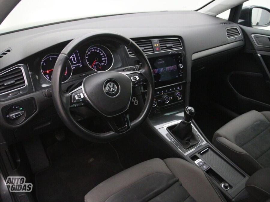 Grey Volkswagen Golf 2020 in Vilnius, with an engine capacity of 1.60 L and mileage of 202 thousand km for 11199 €, photo 16 on AUTOMOTO.COM.LV